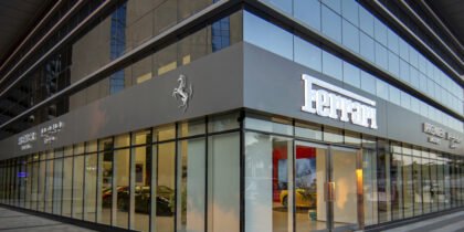 Bahrain / Indoor – Rainbow Led Display